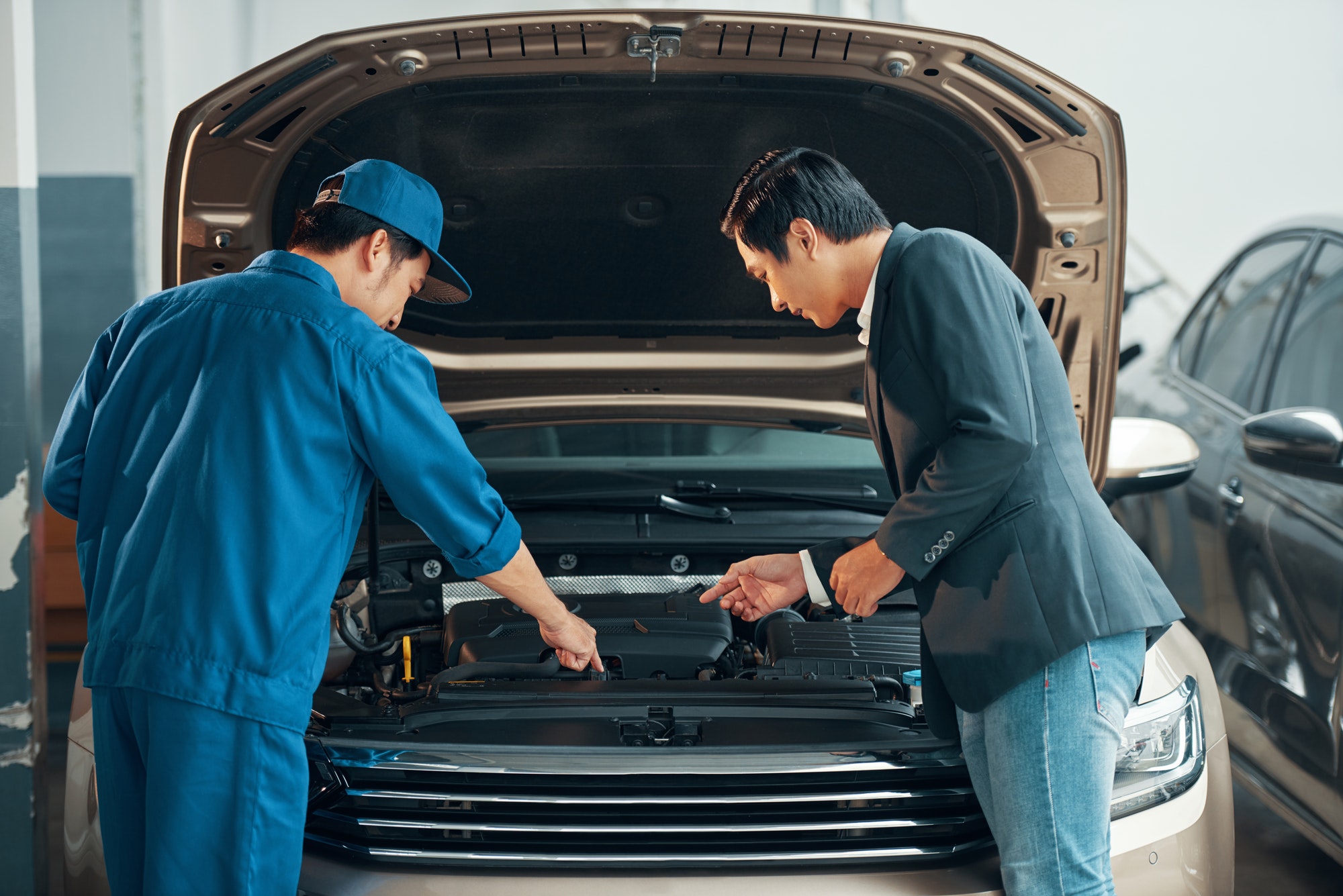 Sam Auto Centre